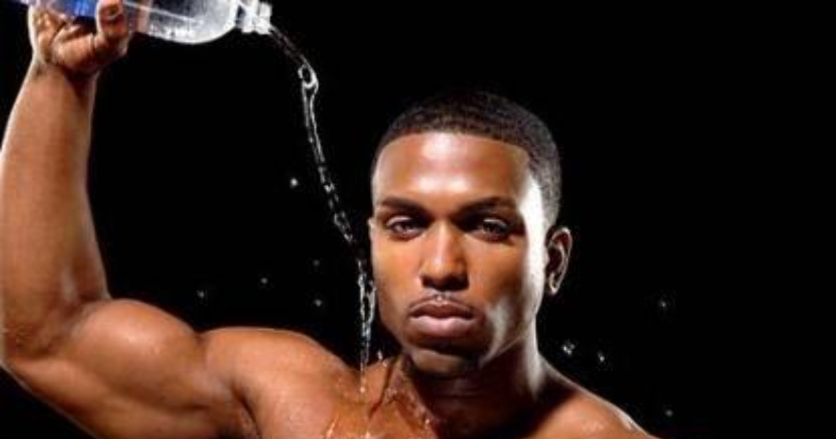 Sevgililer günü yalnızım.. kaslı zenci sevgili arıyorum var mı tanıdığı ...