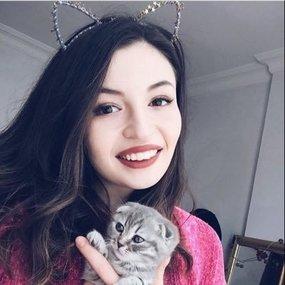 Meryem Can VS Duygu Köseoğlu ? - KizlarSoruyor