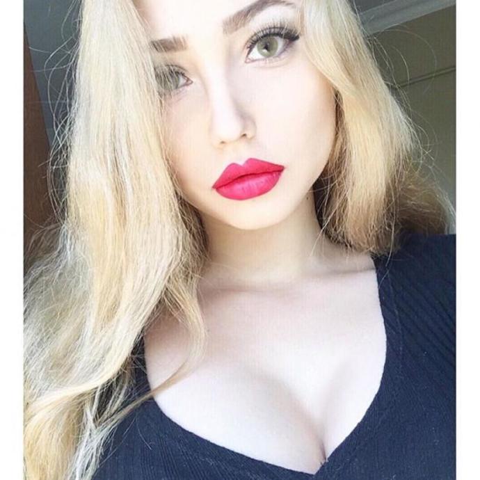 AYDA KUTAY GUZEL MI INYERNET FENOMENI? - KizlarSoruyor